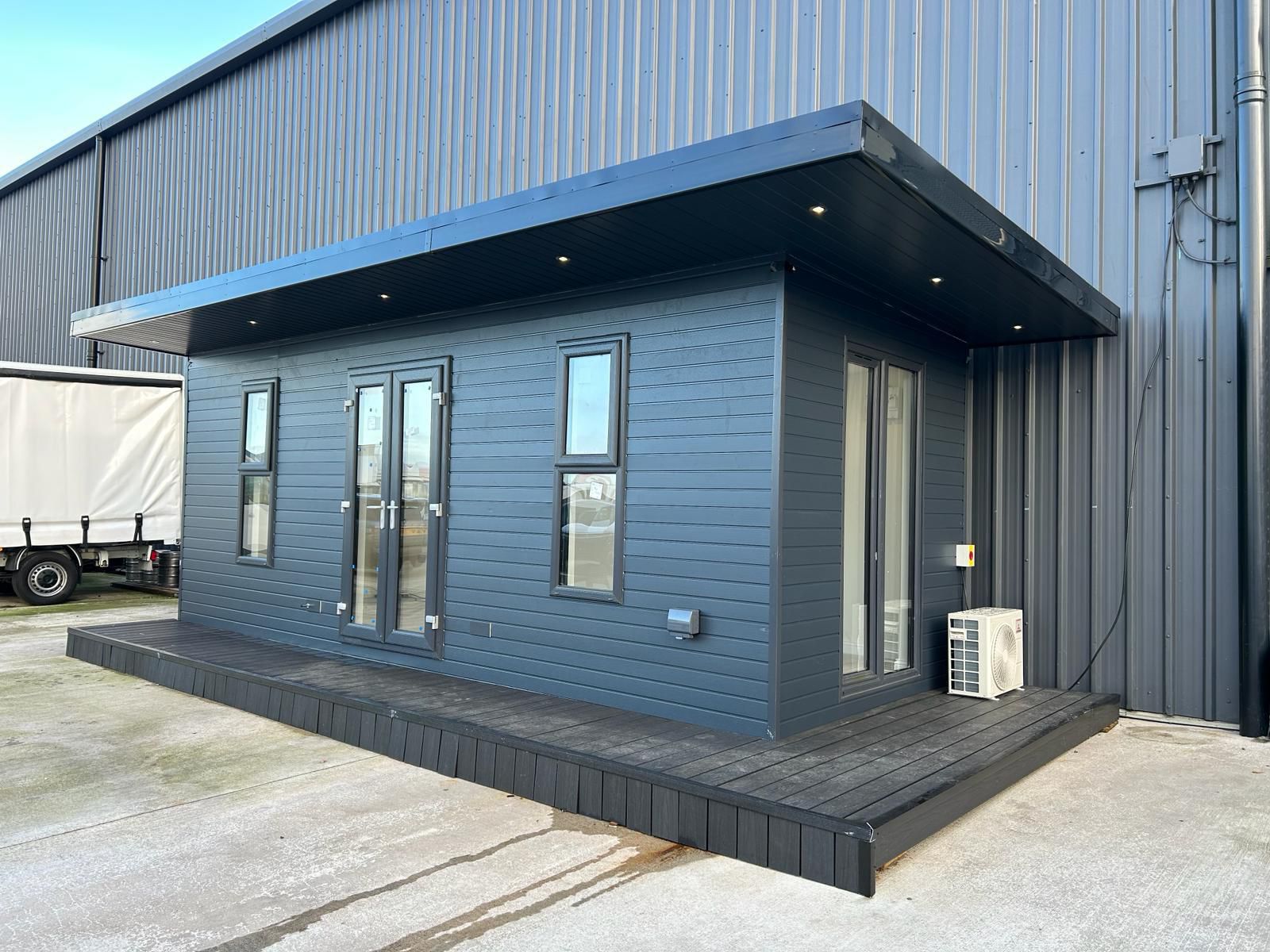 21FT X 7FT MOBILE OFFICE UNIT – J AND F TRUCKS AND VANS SALES