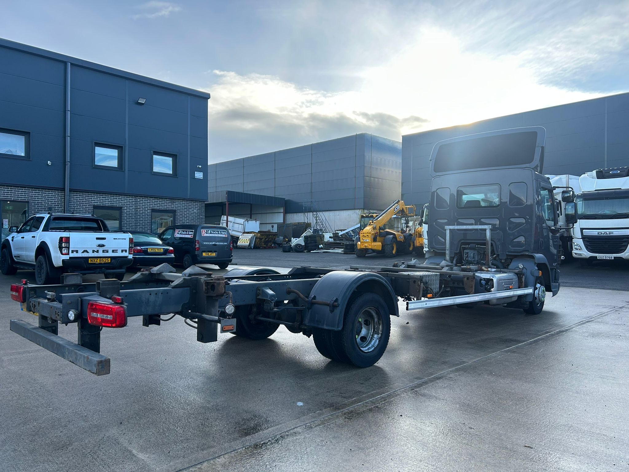 September 2019 DAF LF 180 7.5T Chassis Cab – J AND F TRUCKS AND VANS SALES